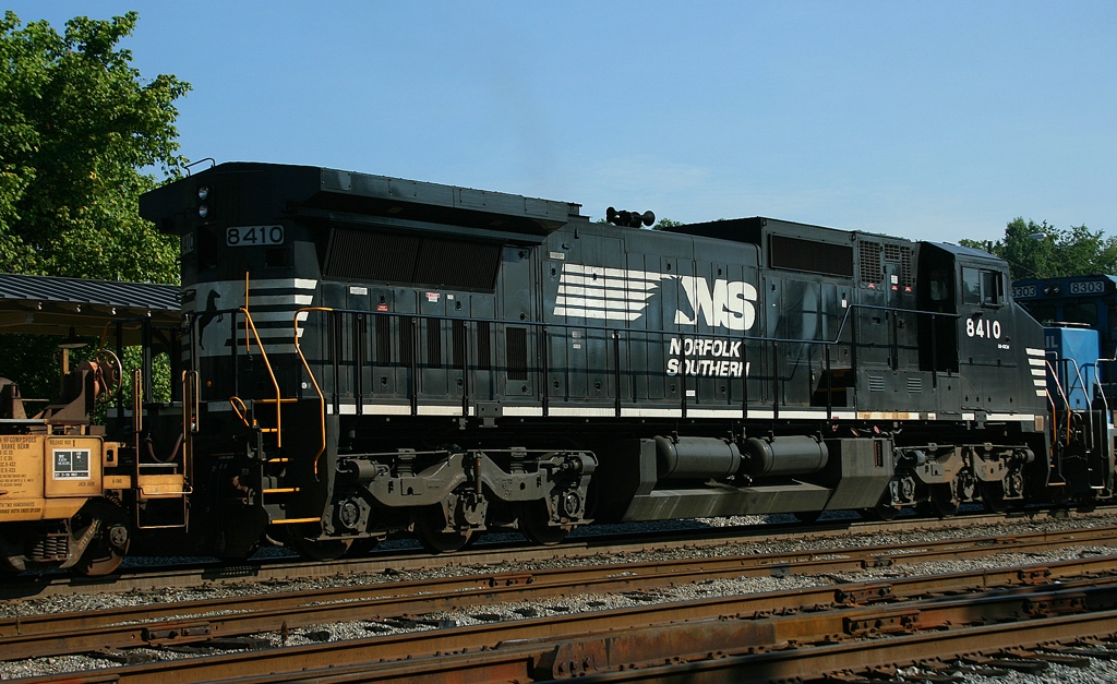 NS 8410